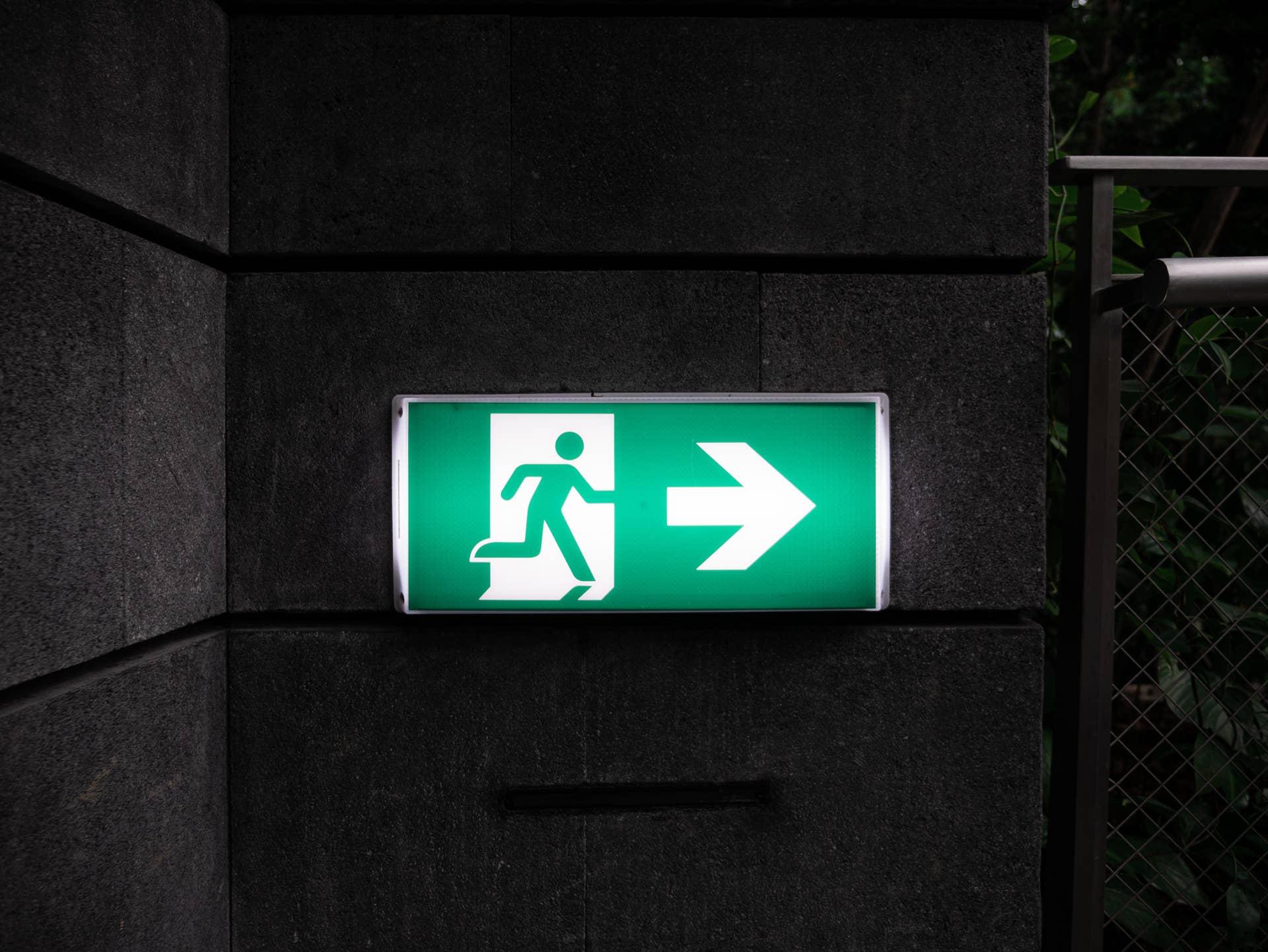 How to Fix an Emergency Light (Common Faults and Fixes) - Dengarden