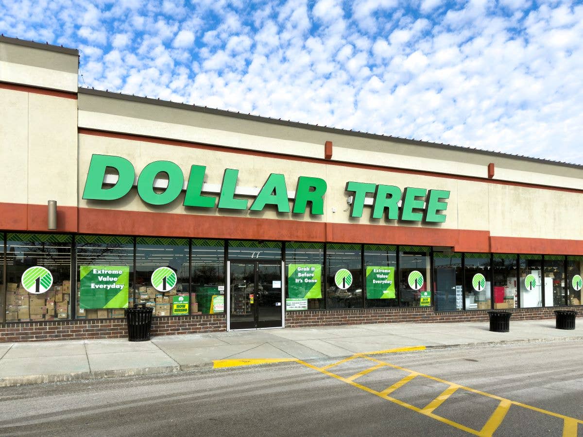You Need This Graduation Party Decor from Dollar Tree - Dengarden