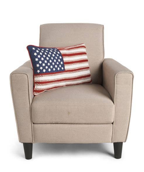 This $25 Pillow From TJ Maxx Features the American Flag - Dengarden