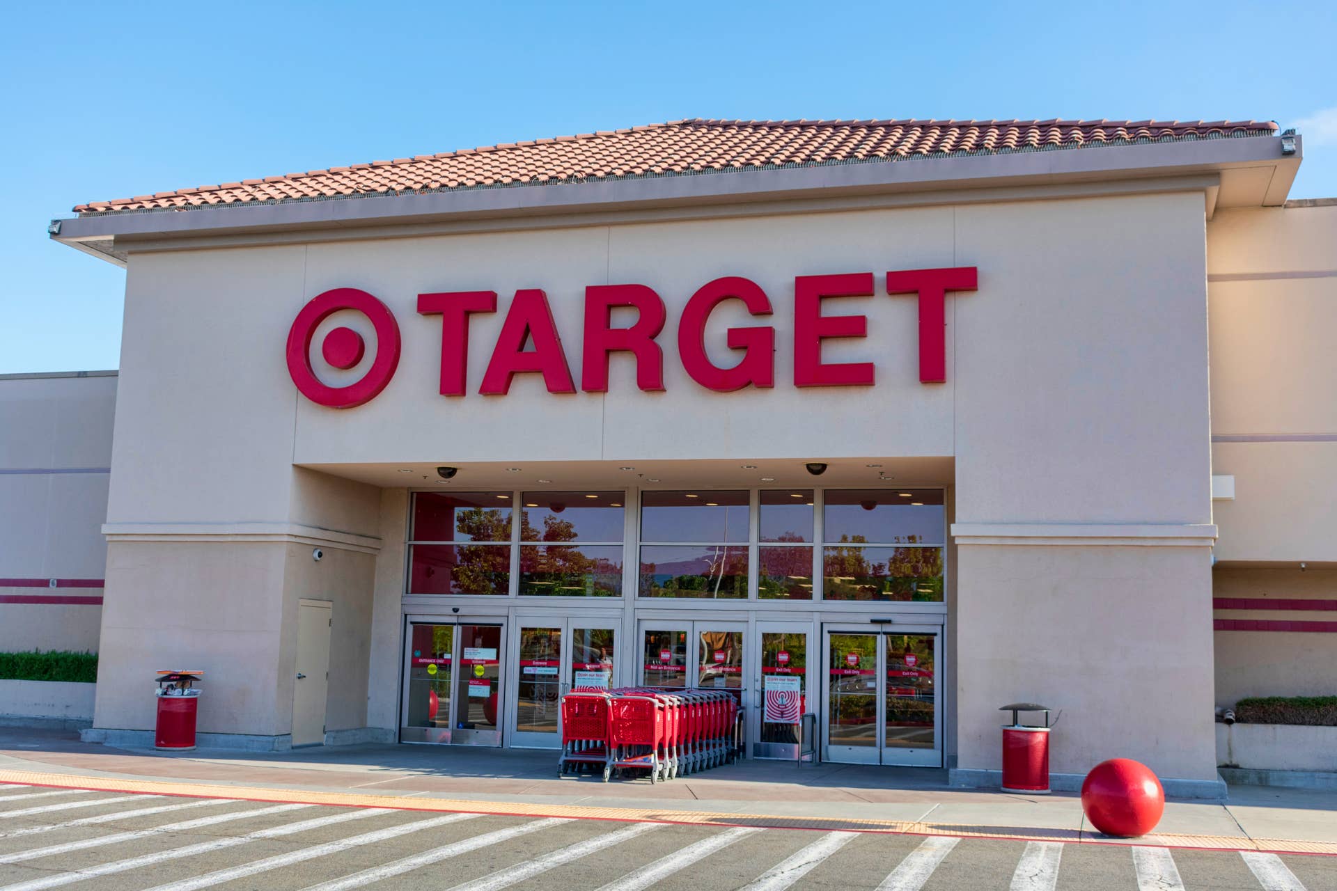 Is Target Open on Christmas Day? 2025 Holiday Hours - Dengarden