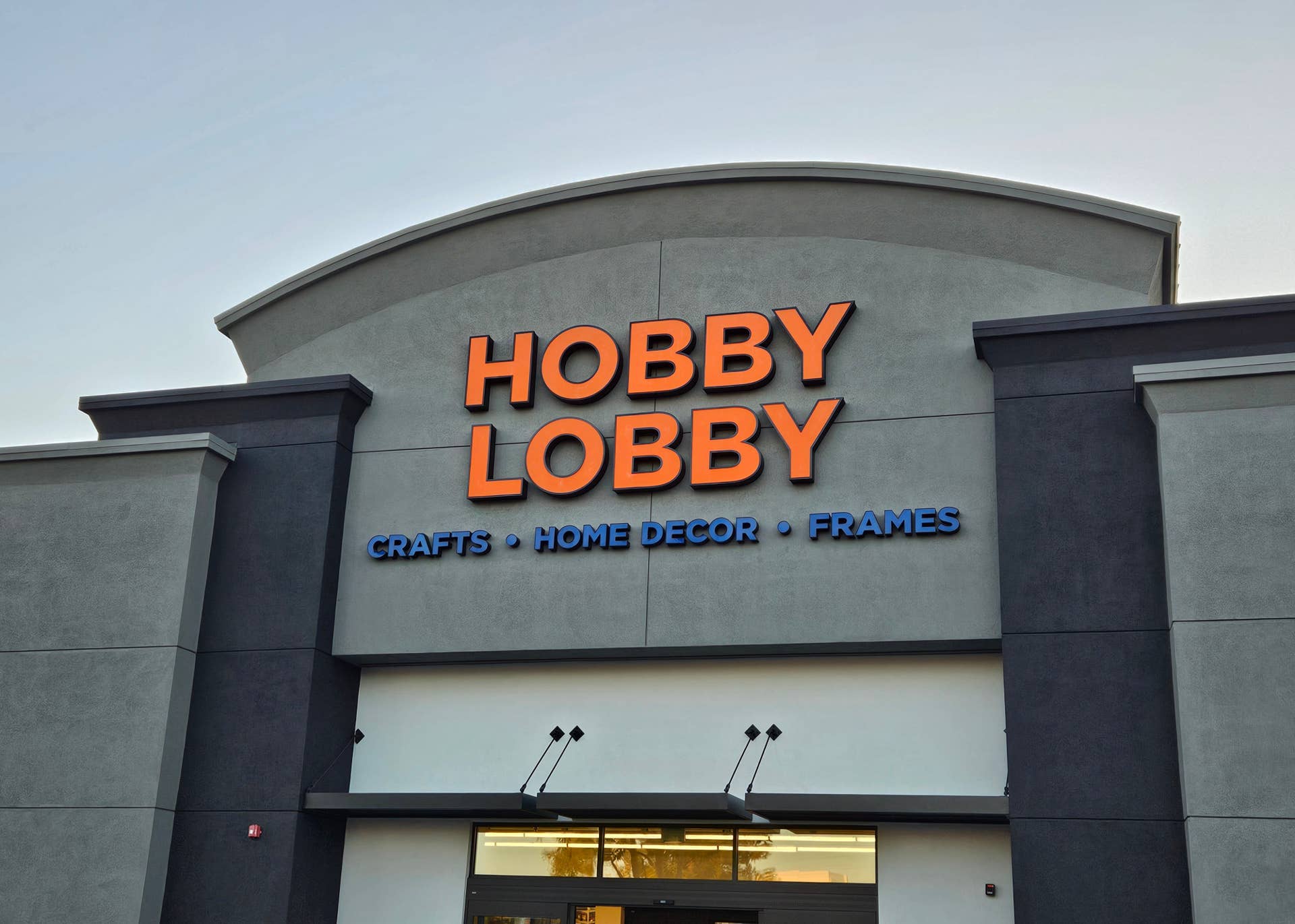 Hobby Lobby’s Spring Framed Art Collection Is Here - Dengarden