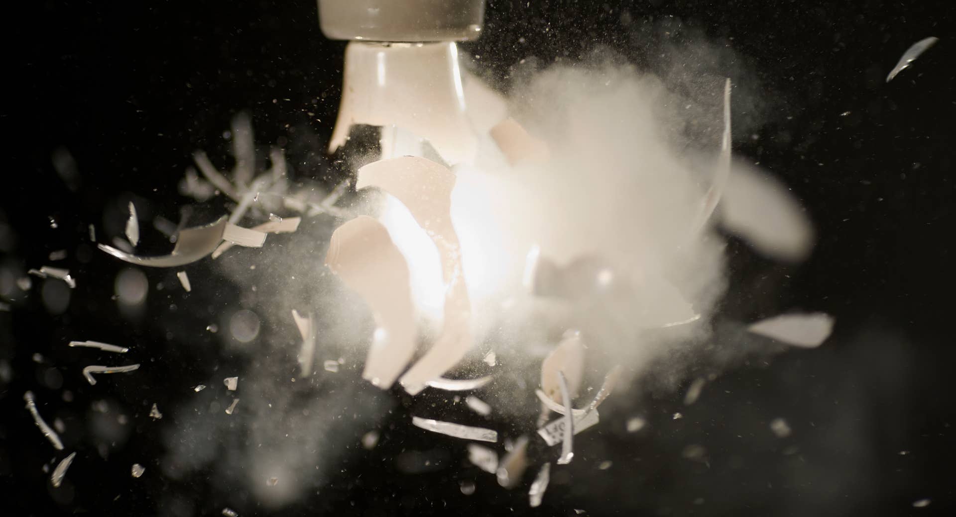 How to Get a Broken Light Bulb Out of a Socket - Dengarden
