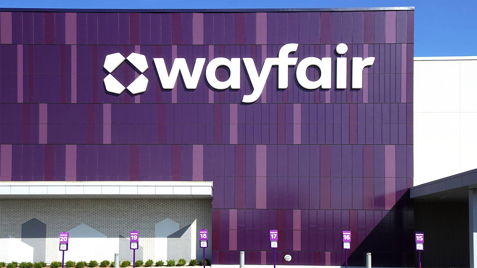 Wayfair Has Solar Floor Lanterns That Give Ambience to Any Patio ...