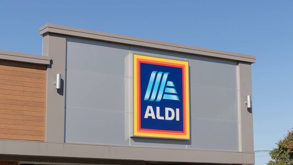 Give Your Patio a Makeover With Aldi’s $10 Printed Cushions - Dengarden
