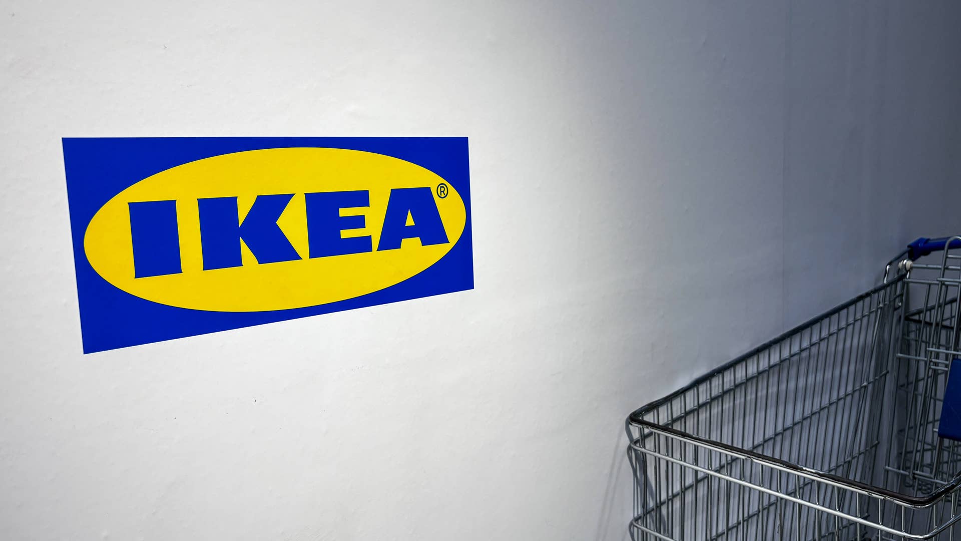The New IKEA BILLY Bookcase Color Everyone’s Talking About - Dengarden