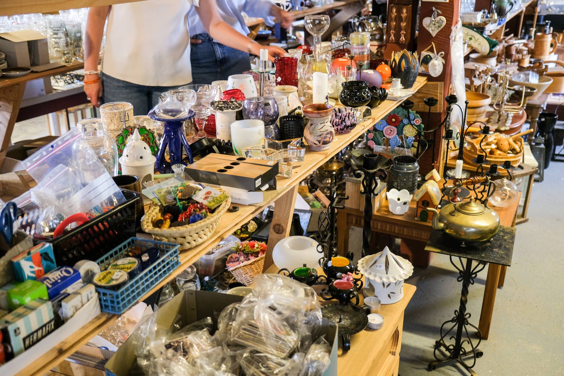 DIYer Upcycles 'Ugliest' Things in the Thrift Store Into Chic Home ...