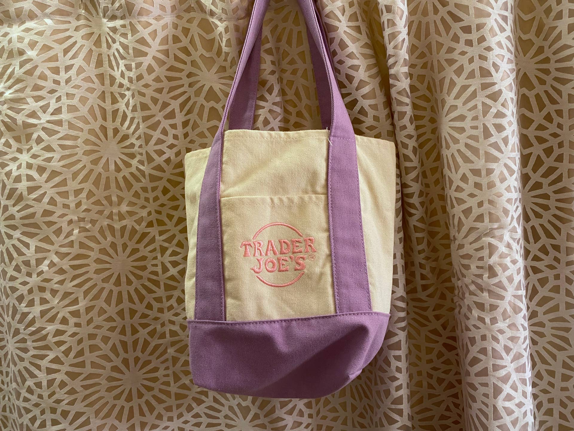 How to Get a Trader Joe's Mini Pastel Canvas Tote Bag for Spring ...
