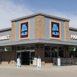 Aldi Is Bringing Back Its Cutest $7 Spring Doormats - Dengarden