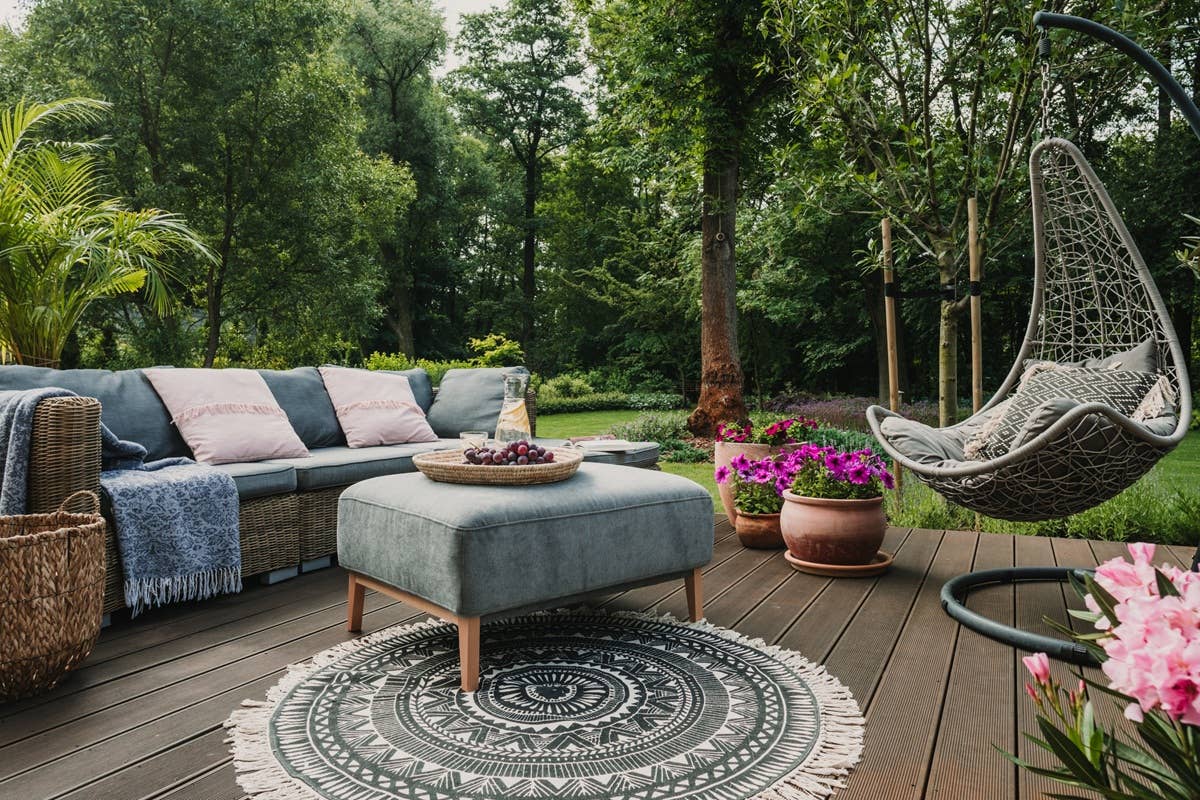 13 Patio Decorating Ideas to Try This Summer - Dengarden