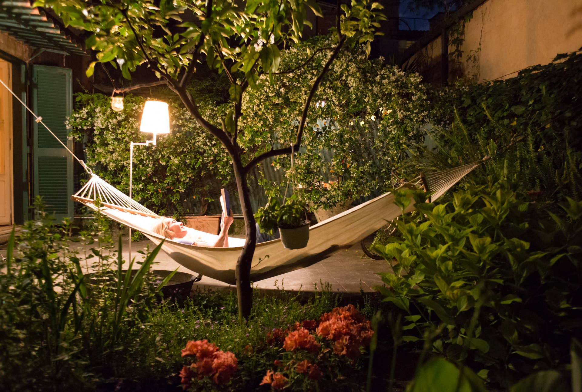 The Wellness Garden Trend Is About Slowing Down - Dengarden