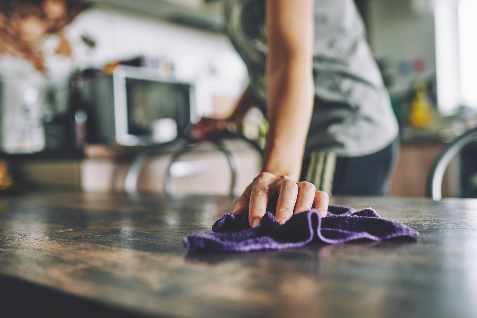 Pro Cleaner Reveals Her No. 1 Tip to Make Your Home Sparkle - Dengarden