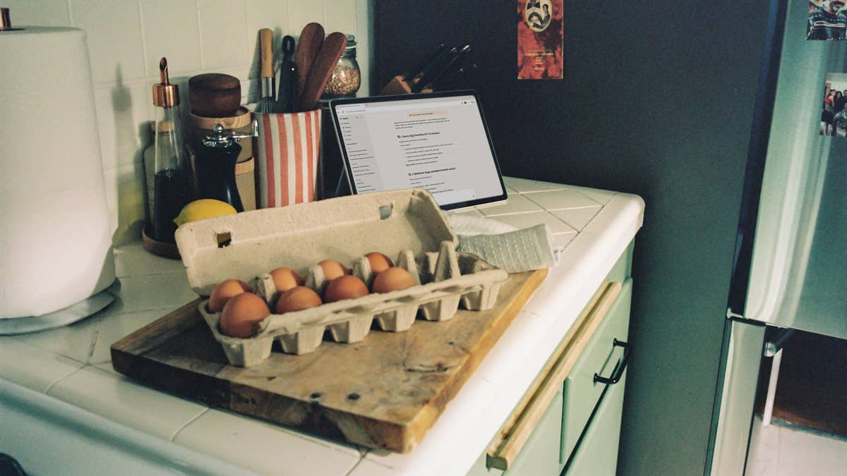 Old iPad Kitchen Screen Hack: A Renter-Friendly DIY - Dengarden