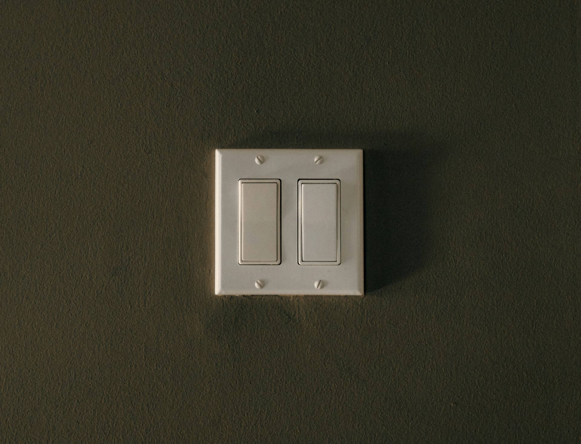 This Renter-Friendly DIY Transforms Your Light Switch - Dengarden