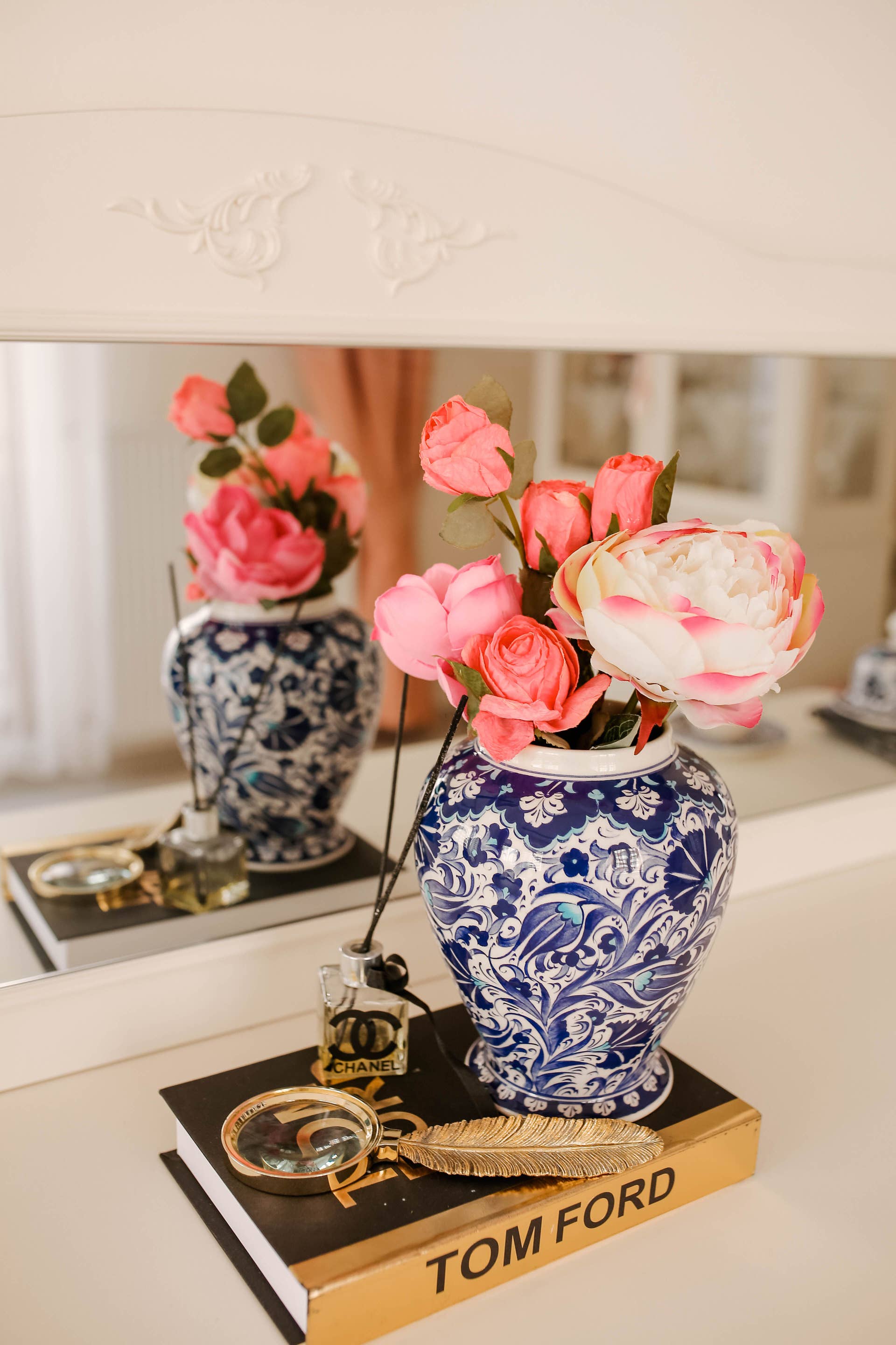 8 Book Storage & Decor Ideas for National Book Lover’s Day on August ...