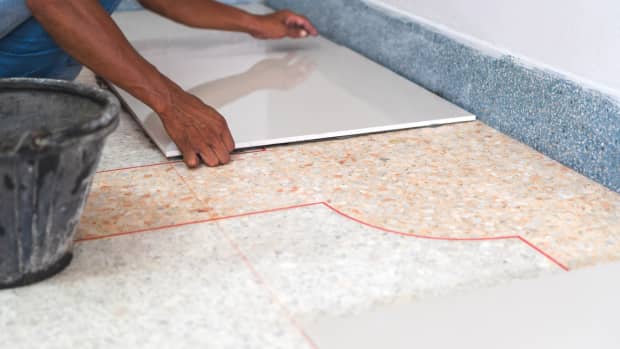 Woman’s Hack for Peel and Stick Floor Tiles Is Essential - Dengarden News