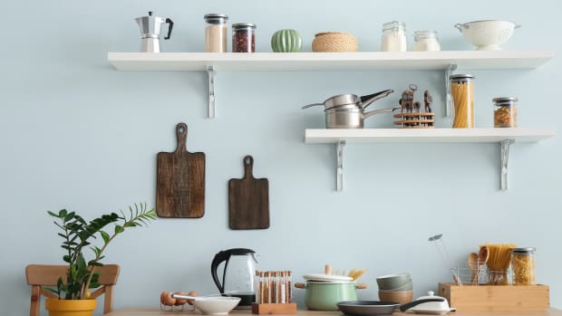 Woman Uses Cutting Boards to Create Gorgeous Kitchen Organization Shelf ...