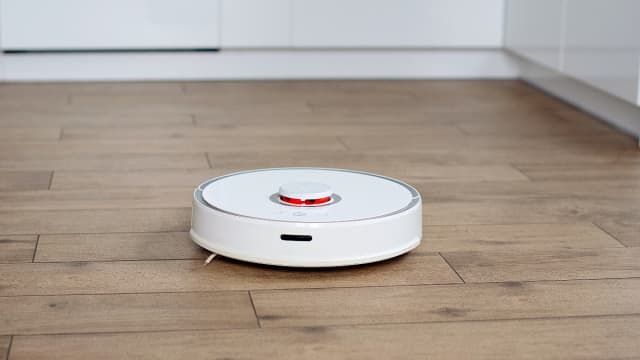 Here's How to Make an Adorable Garage for a Roomba Vacuum - Dengarden