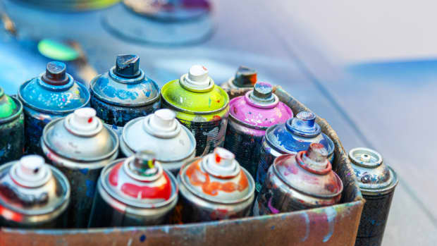 How to Use Spray Paint and a Plastic Tub To Create Gorgeous Marbled ...
