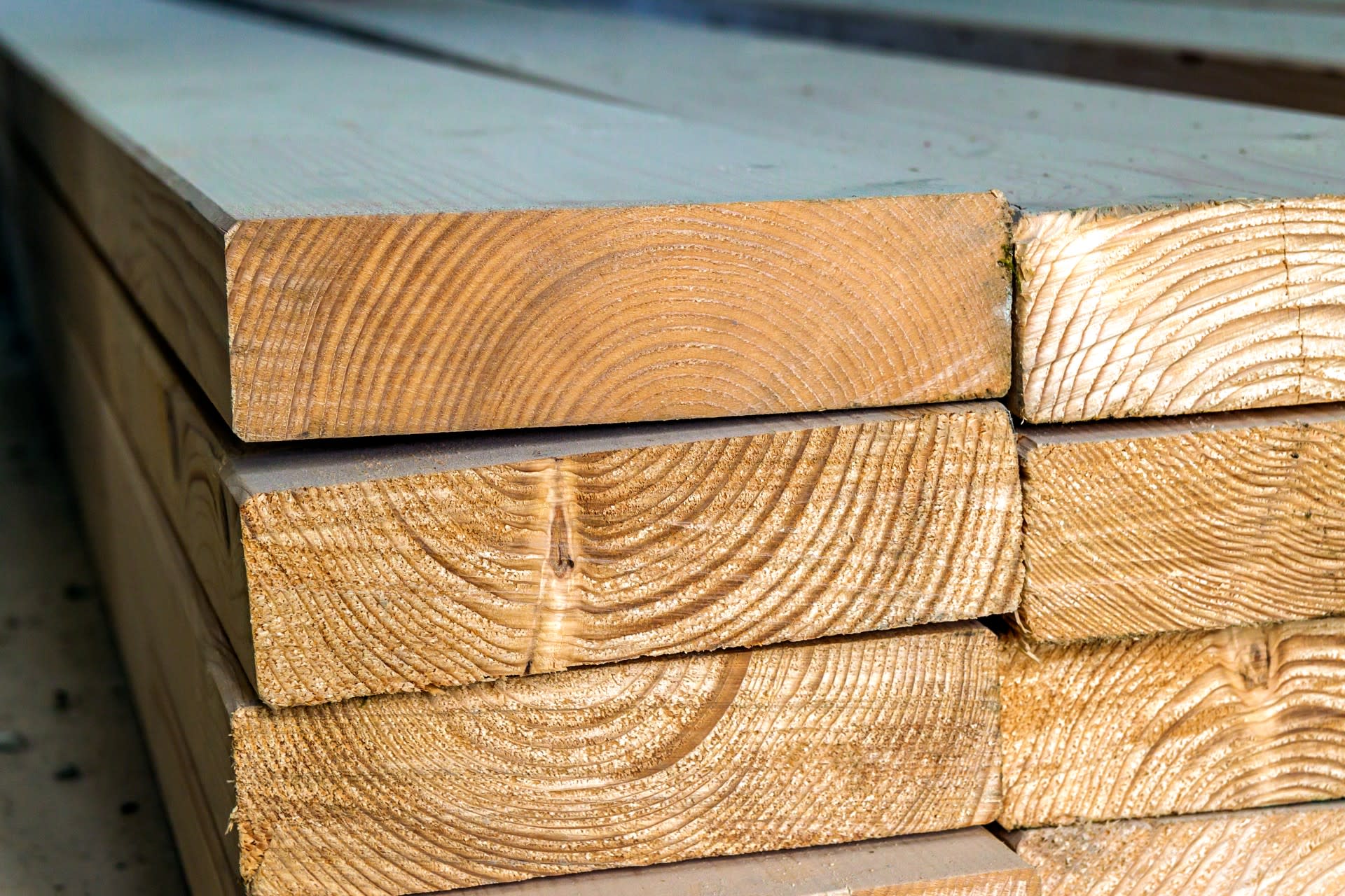 Contractor Settles the Debate Between ‘Old vs New’ Wood Once and for All