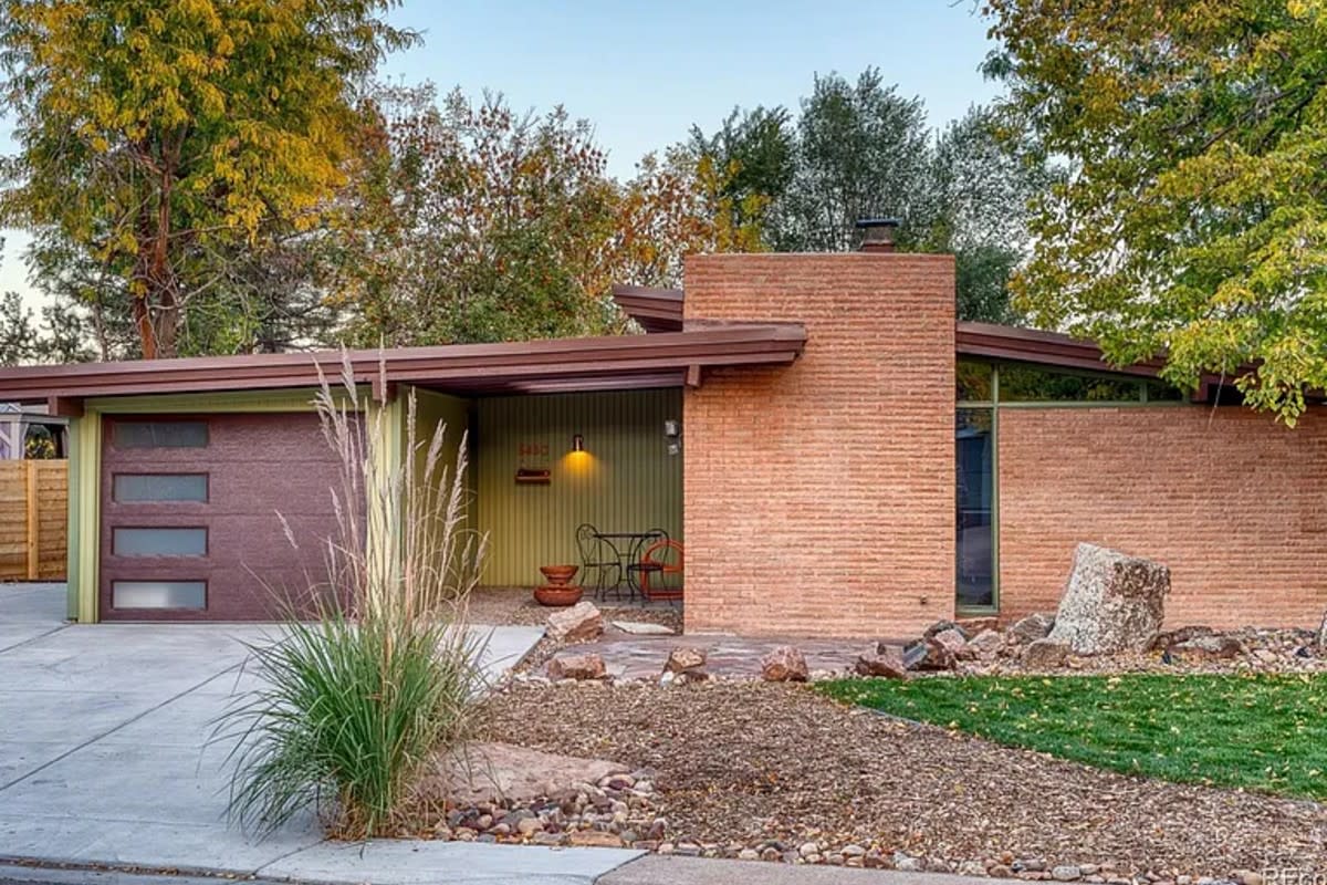 This Stunning Restored Mid-Century Modern Home in Denver Is a Blast ...