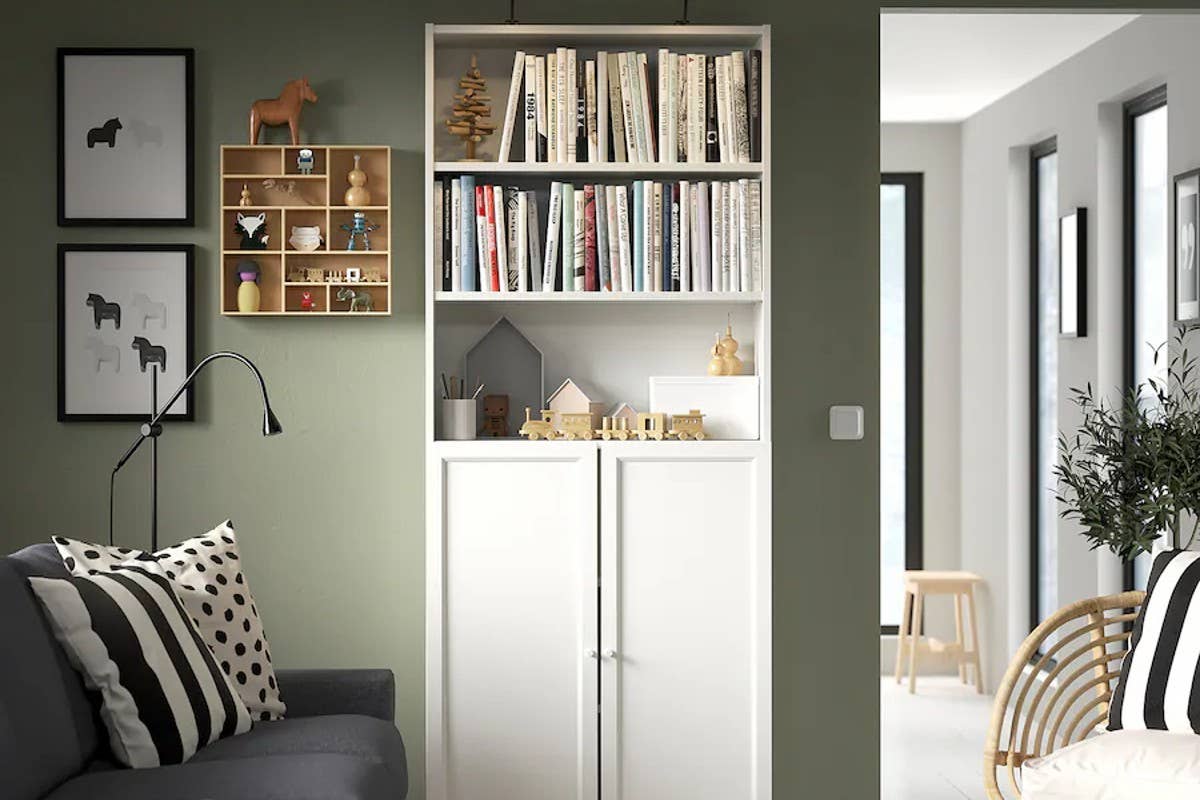 Man Fully 'Tricks Out' IKEA Billy Bookcases and the Molding Is Stunning