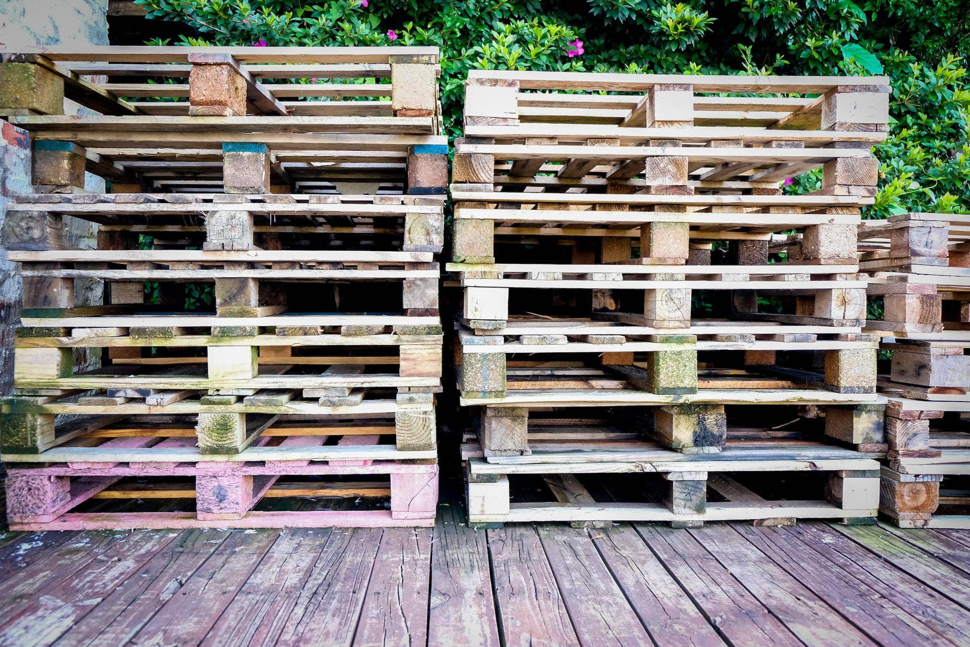 Pallet Deck DIY Wooden Pallets Garden Deck Plan | Wood Pallet