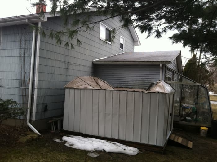How to Fix a Collapsed Storage Shed (Arrow SR1012) - Dengarden
