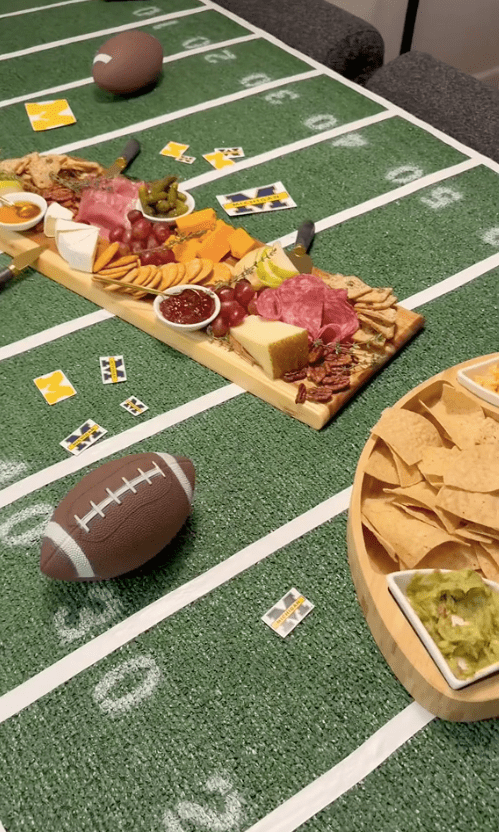 DIYer Made a Football Field Table That's Perfect for Game Day ...
