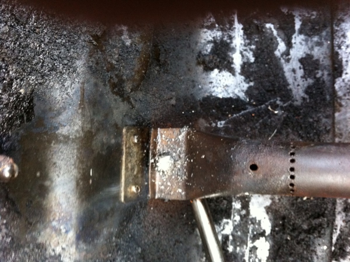 How to Remove a Rusted, Broken, or Stripped Screw (Three Ways) - Dengarden