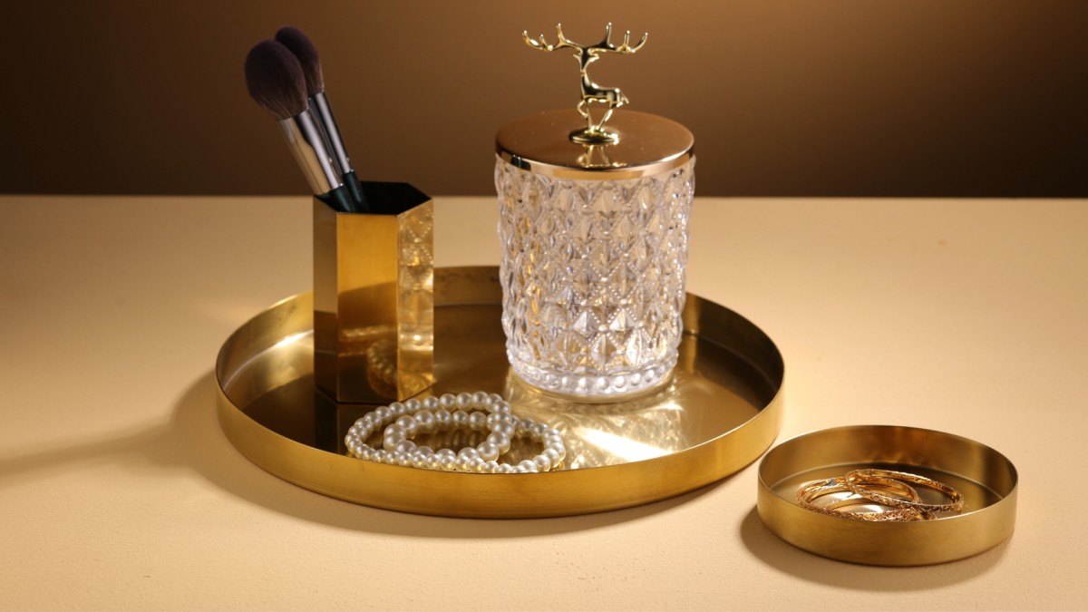 7 Creative Uses for Vintage Ashtrays - Dengarden