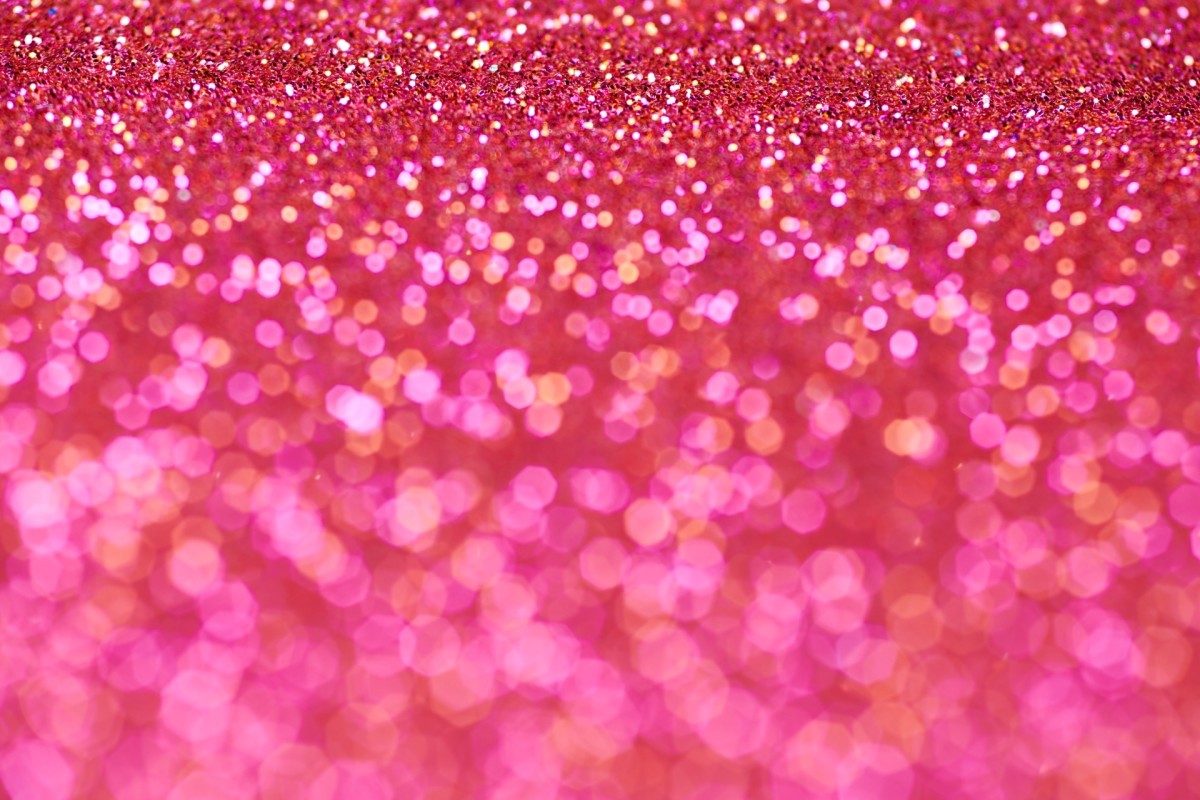 Mama Paints Glitter Pink Wall for Her Craft Space and Shares How It's ...