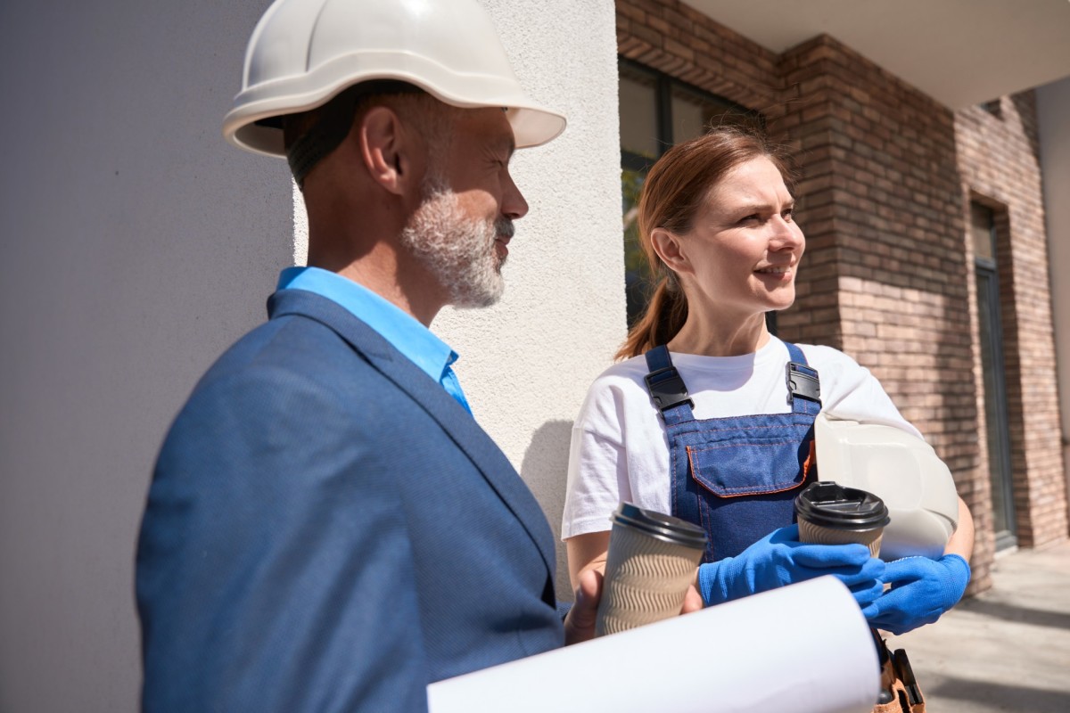 12 Tips For Hiring a New Contractor - Dengarden
