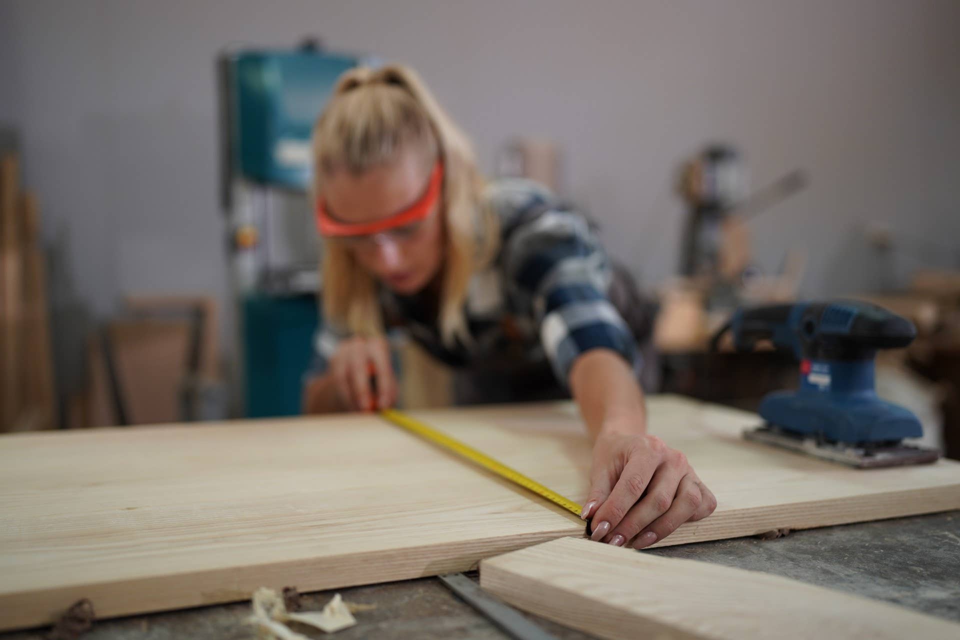 Woman's DIY Tool Rack Is Something Everyone Needs ASAP - Dengarden