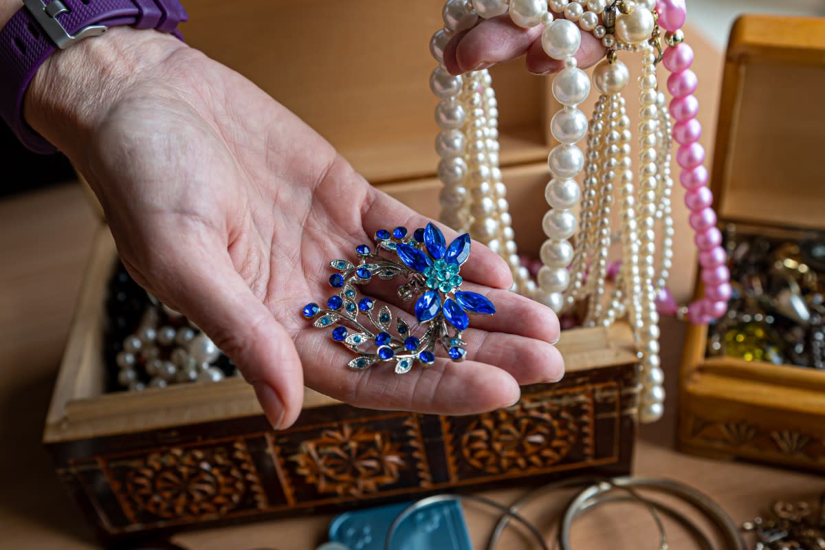 10 High-Value Goodwill Finds to Be on the Lookout For - Dengarden News