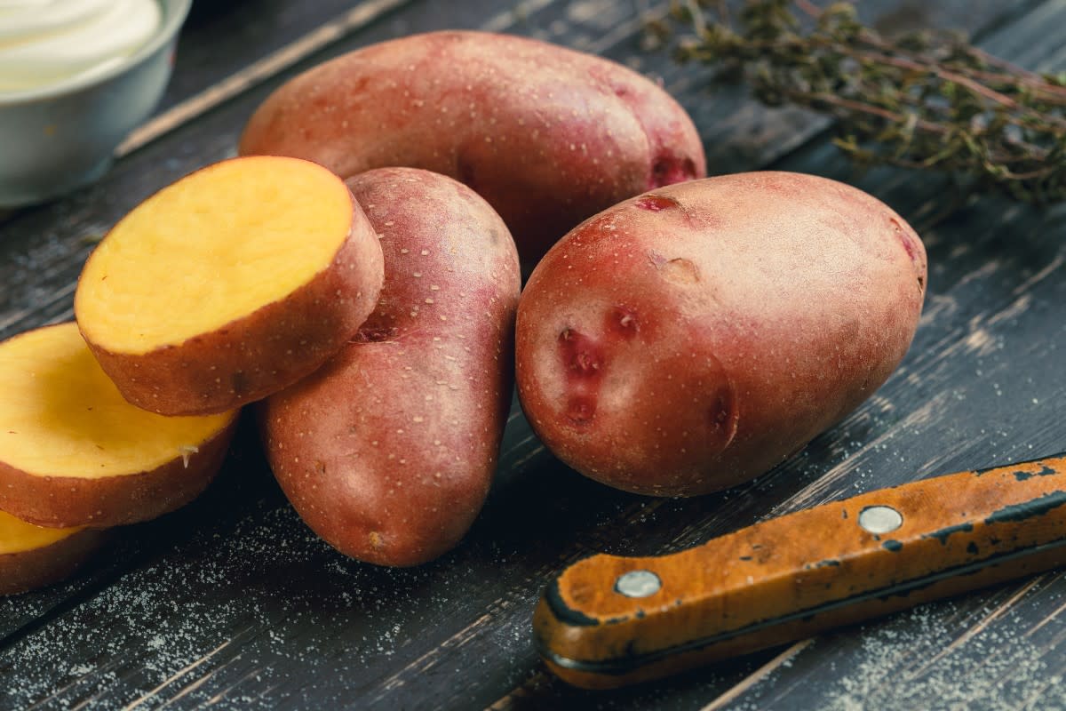 8 Fruits and Veggies to Easily Grow From Scraps - Dengarden