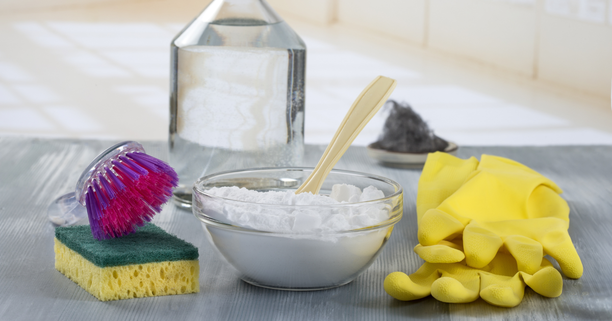 10 DIY Home Cleaning Recipes Professional Cleaners Swear By - Dengarden