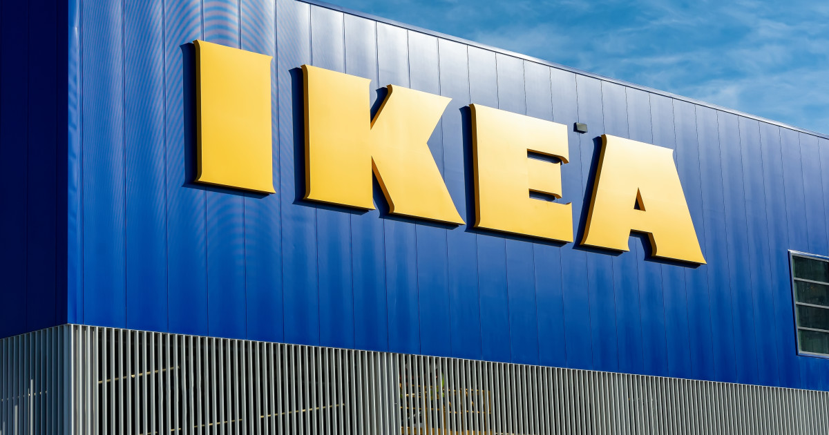 Influencer Transforms IKEA Cabinet Into Dressing Table - Dengarden