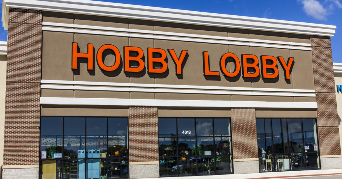 Hobby Lobby Is Selling Dreamy Spring Kitchen Mats for a Steal - Dengarden