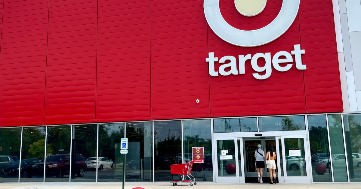 Is Target Open on Thanksgiving? 2025 Holiday Hours - Dengarden