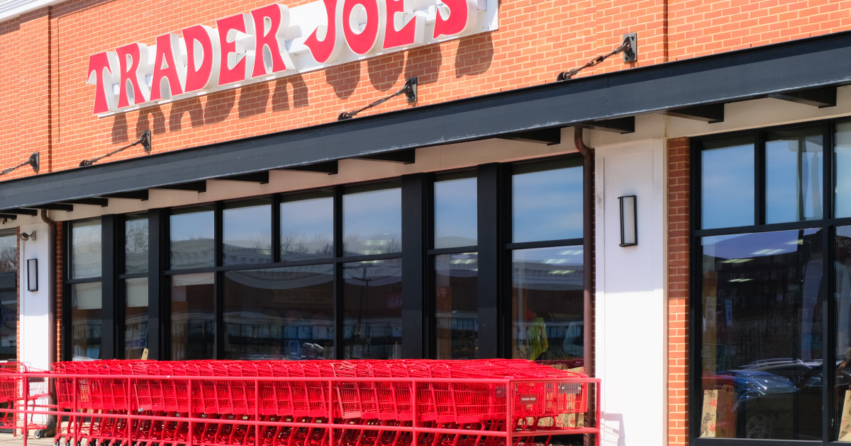 Is Trader Joe's Open on Memorial Day? 2025 Holiday Hours - Dengarden