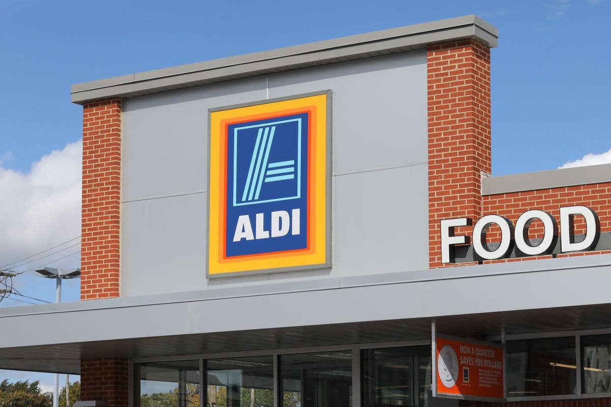 Aldi's $7 Welcome Mats Really Know How to Make a Spooky Entrance ...
