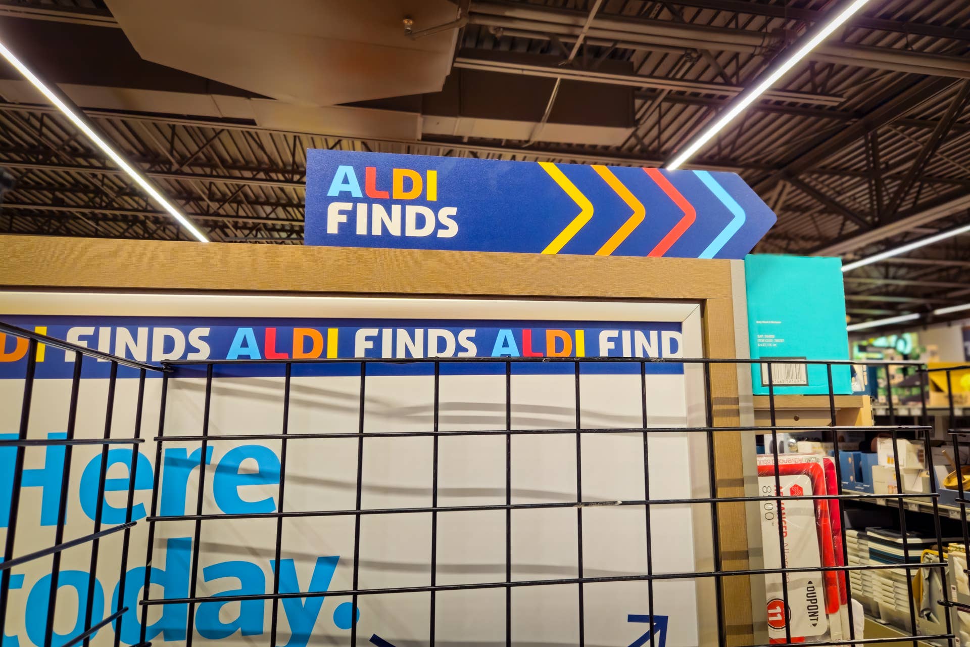 Aldi Has the Perfect Holiday Bedding Items for Less Than $50 - Dengarden