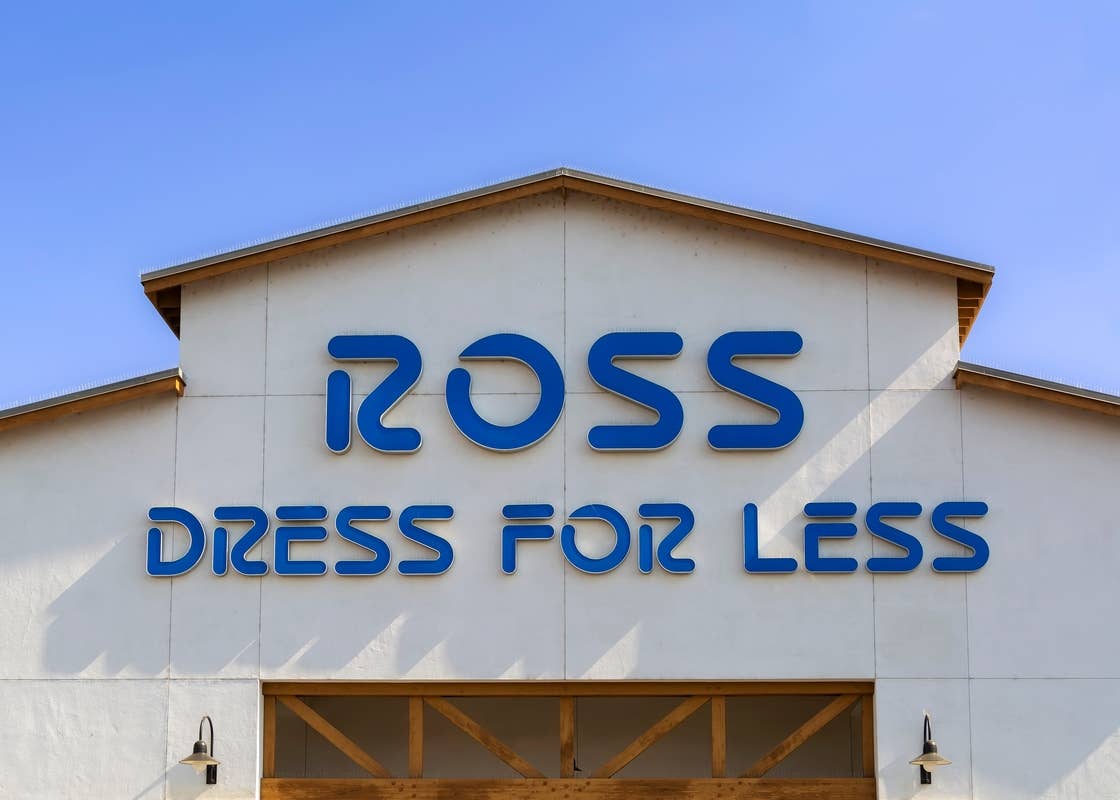 Ross Just Shared How to Style ‘Affordable Decor You’ll Adore' - Dengarden