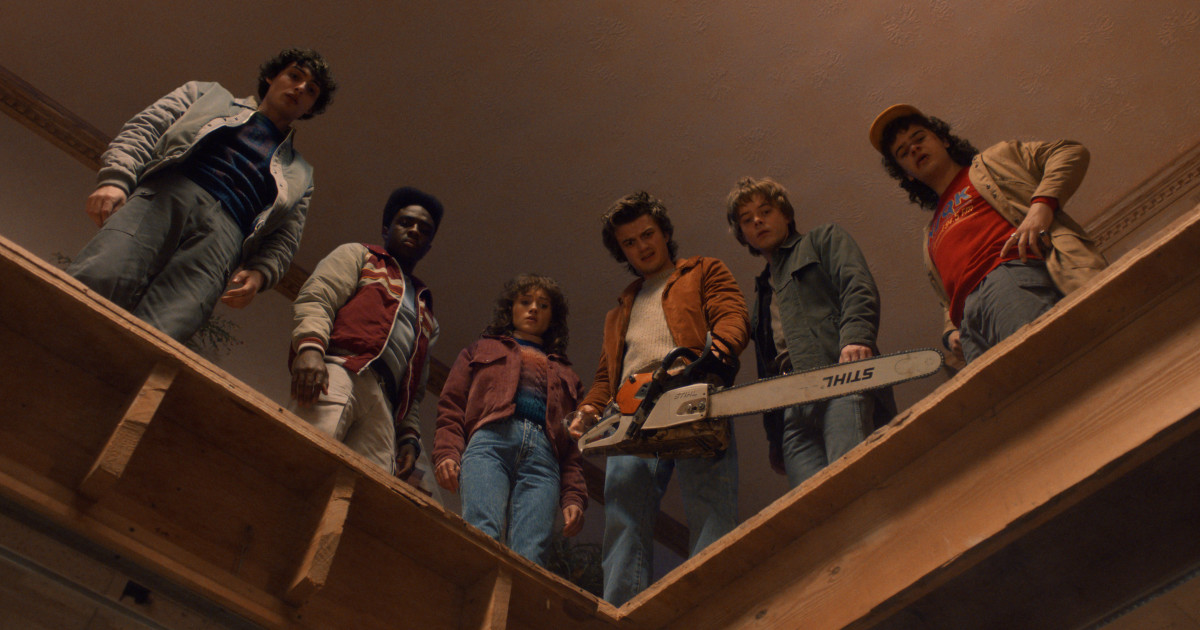 'Stranger Things' Production Designer Gives Tour of Two of the Show's ...