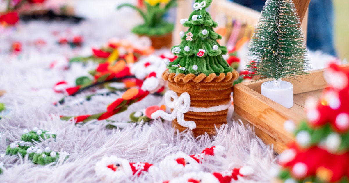 See How to Make the Viral Christmas Tree Bear Craft - Dengarden