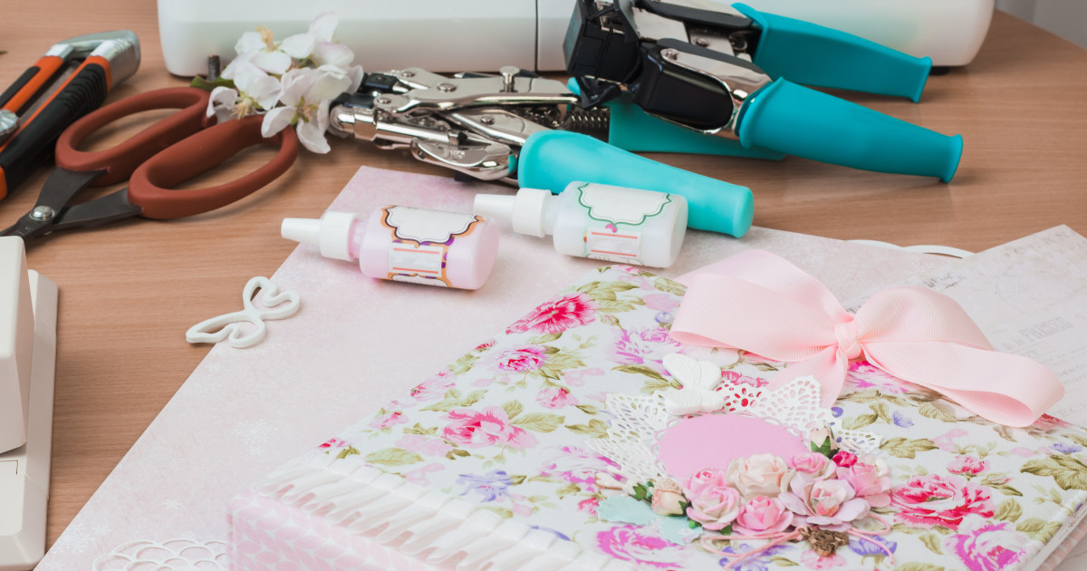 Here's How to DIY a Vintage-Inspired Photo Book - Dengarden