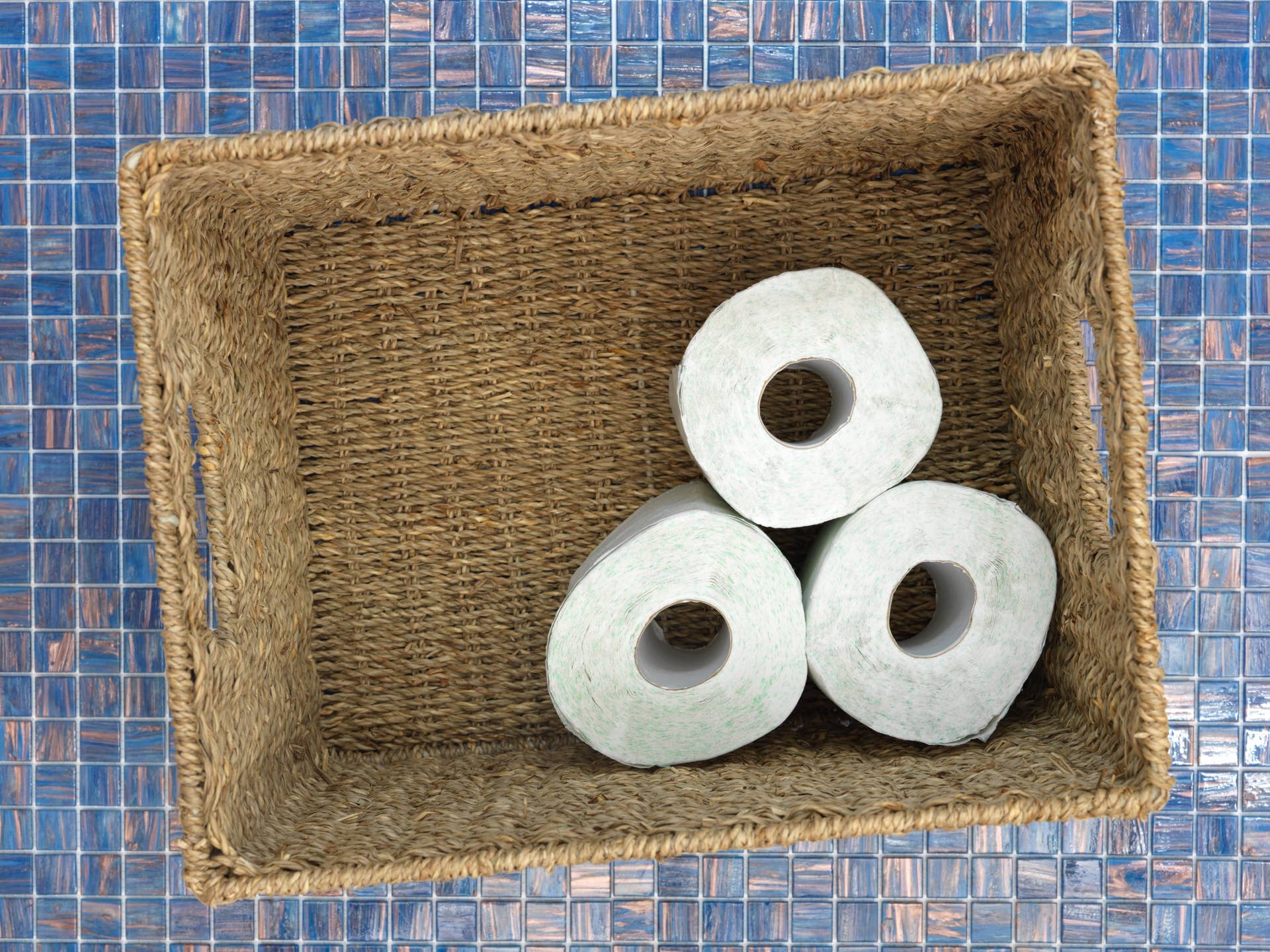 Woman Makes the Cutest Storage Box Out of a Pillowcase and Cardboard ...