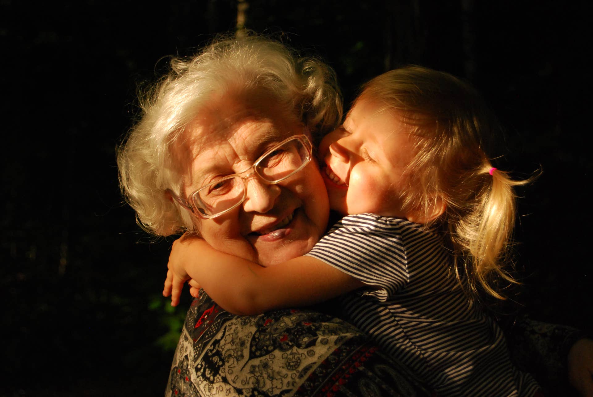 Grandparents Build an Epic Sleepover Room for Grandchildren - Dengarden