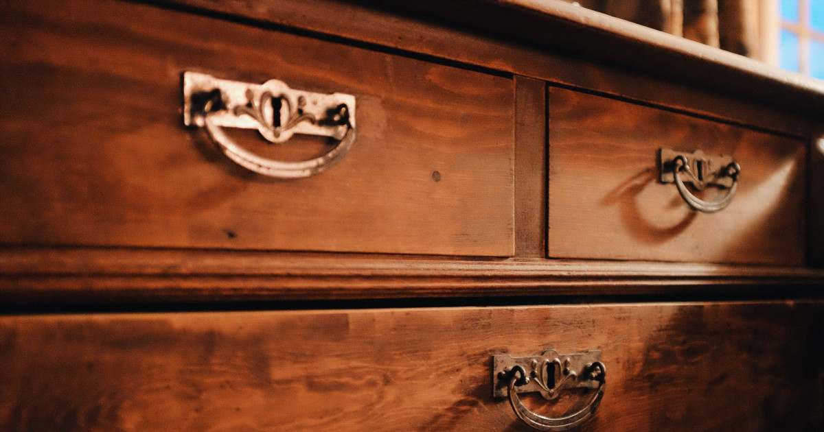 Here’s How to Make Wood Drawers Slide Better - Dengarden Here’s How to Make Wood Drawers Slide Better - Dengarden