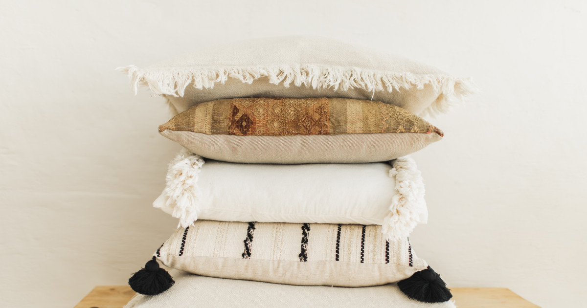 This DIYer Turned Outdoor Dollar Tree Rugs Into Pillows